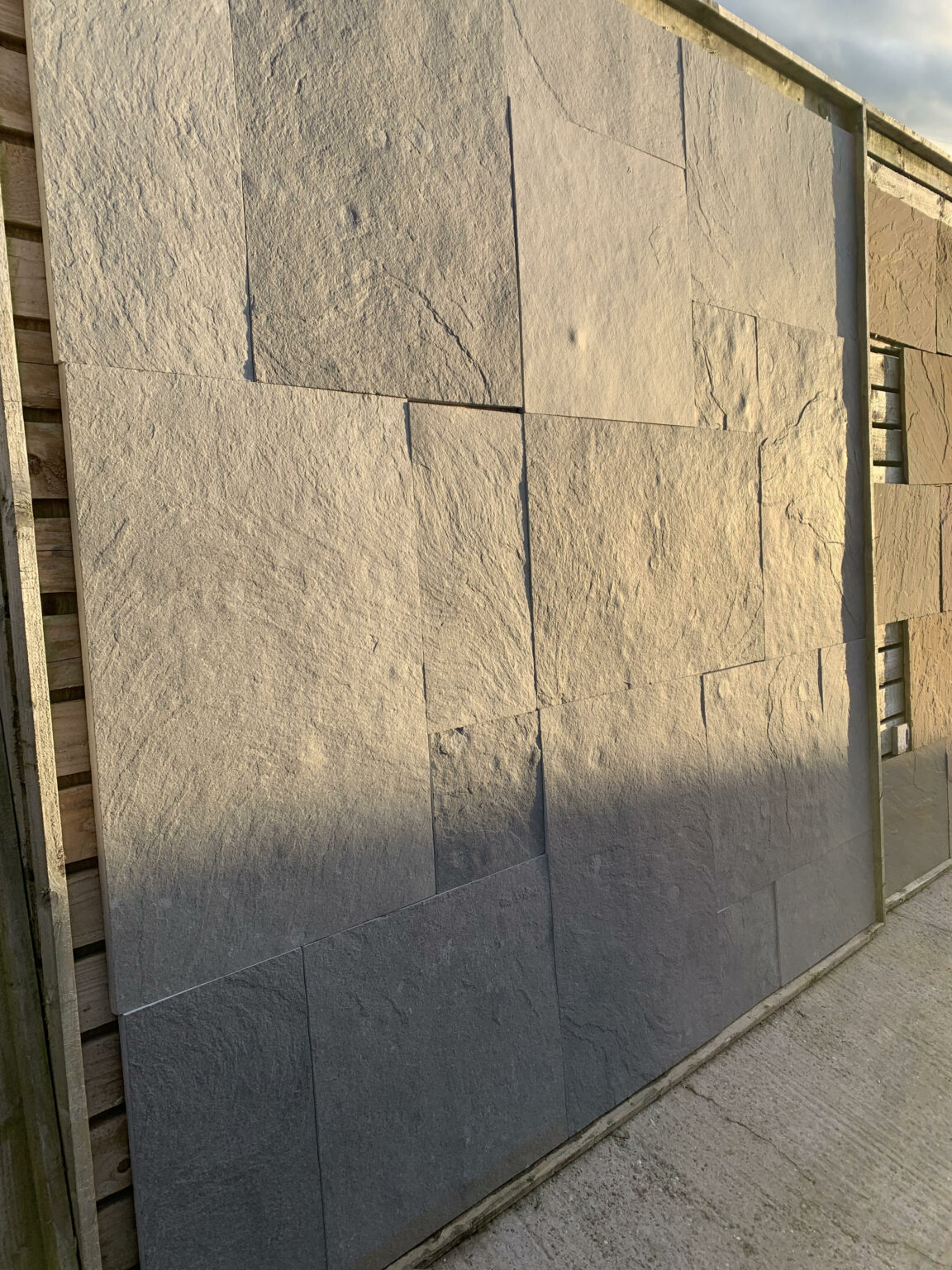 Bradstone Riverwashed Limestone in Steel Grey 15.3 M2 - Stone For Less